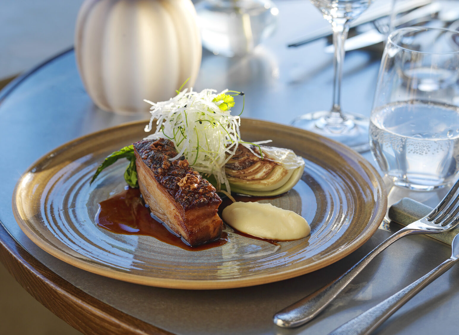 TAK Oslo - Sommerros krone på verket | Nordisk-japansk